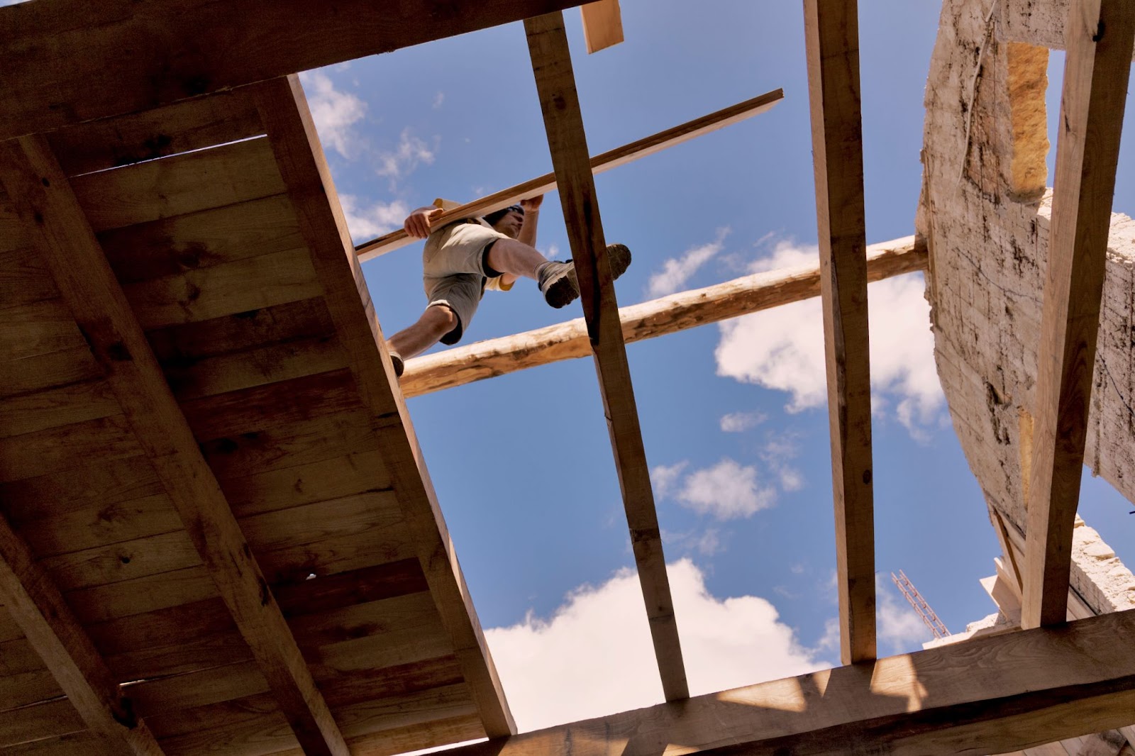 Lone working policy and procedures in Canada