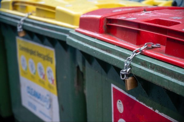 Is dumpster diving illegal in Florida?